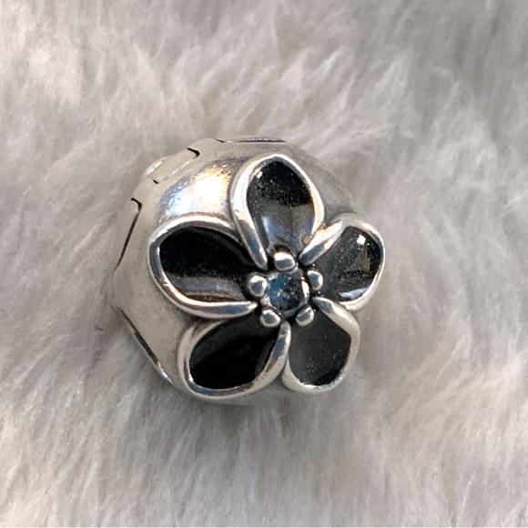 Pandora | Jewelry | Pandora Mystic Floral Clip Black | Poshmark
